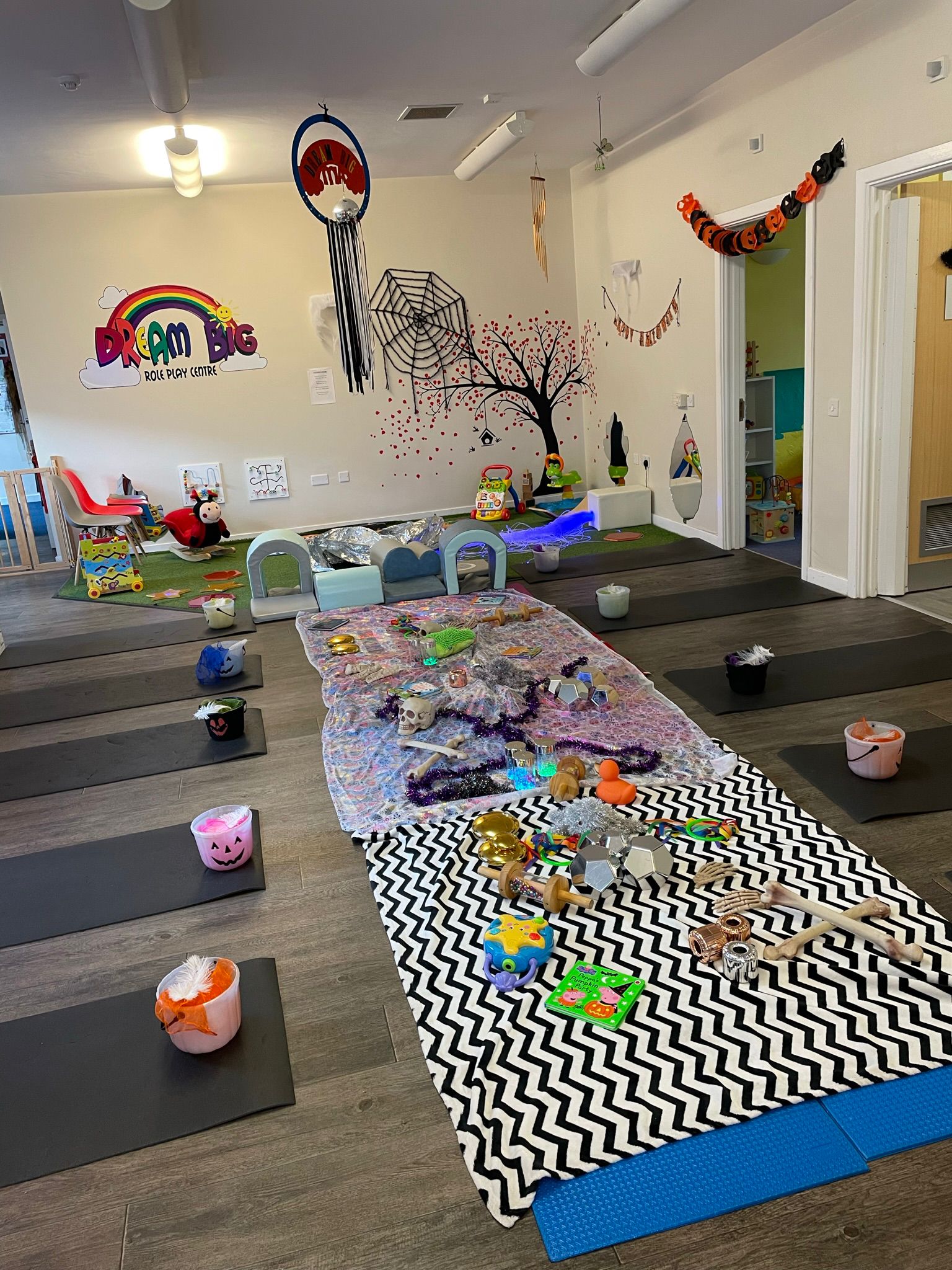 HALLOWEEN MESSY PLAY Dream Big Role Play halloween-messy-play-dream-big-role-play